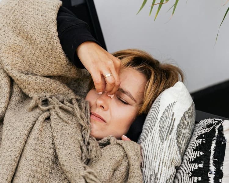 Mounjaro Side Effects (And How To Manage Them)